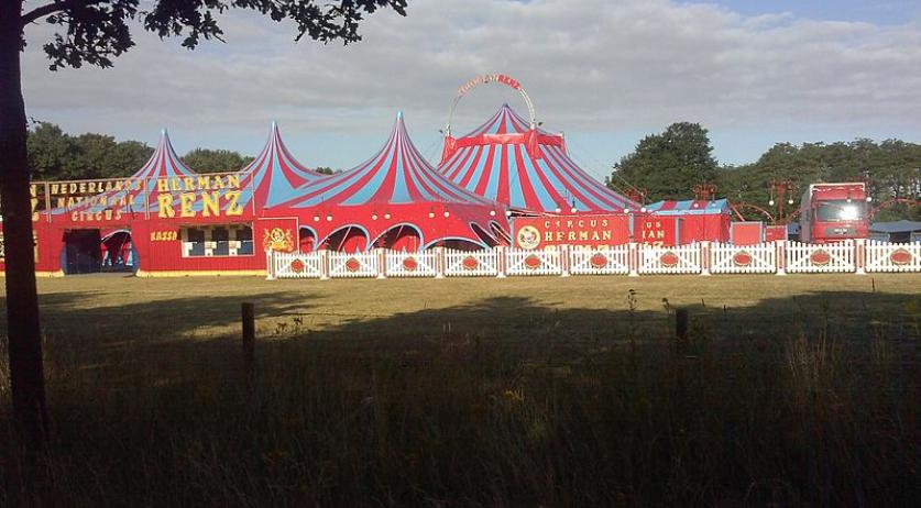 Herman Renz circus tent sold in bankruptcy auction for €80,000 |1 NL Times
