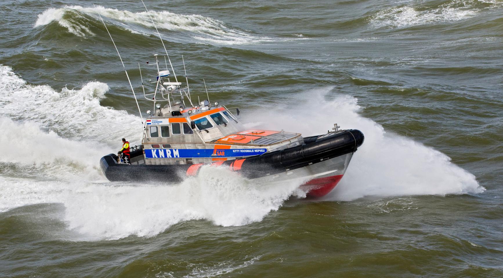 25 people rescued from sinking sailing ship off Vlieland coast | NL Times
