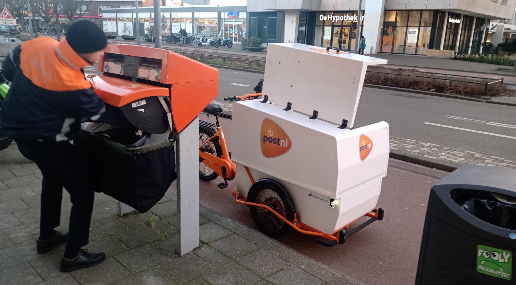 PostNL removes 800 mailboxes as Dutch mail reliability stays below ...