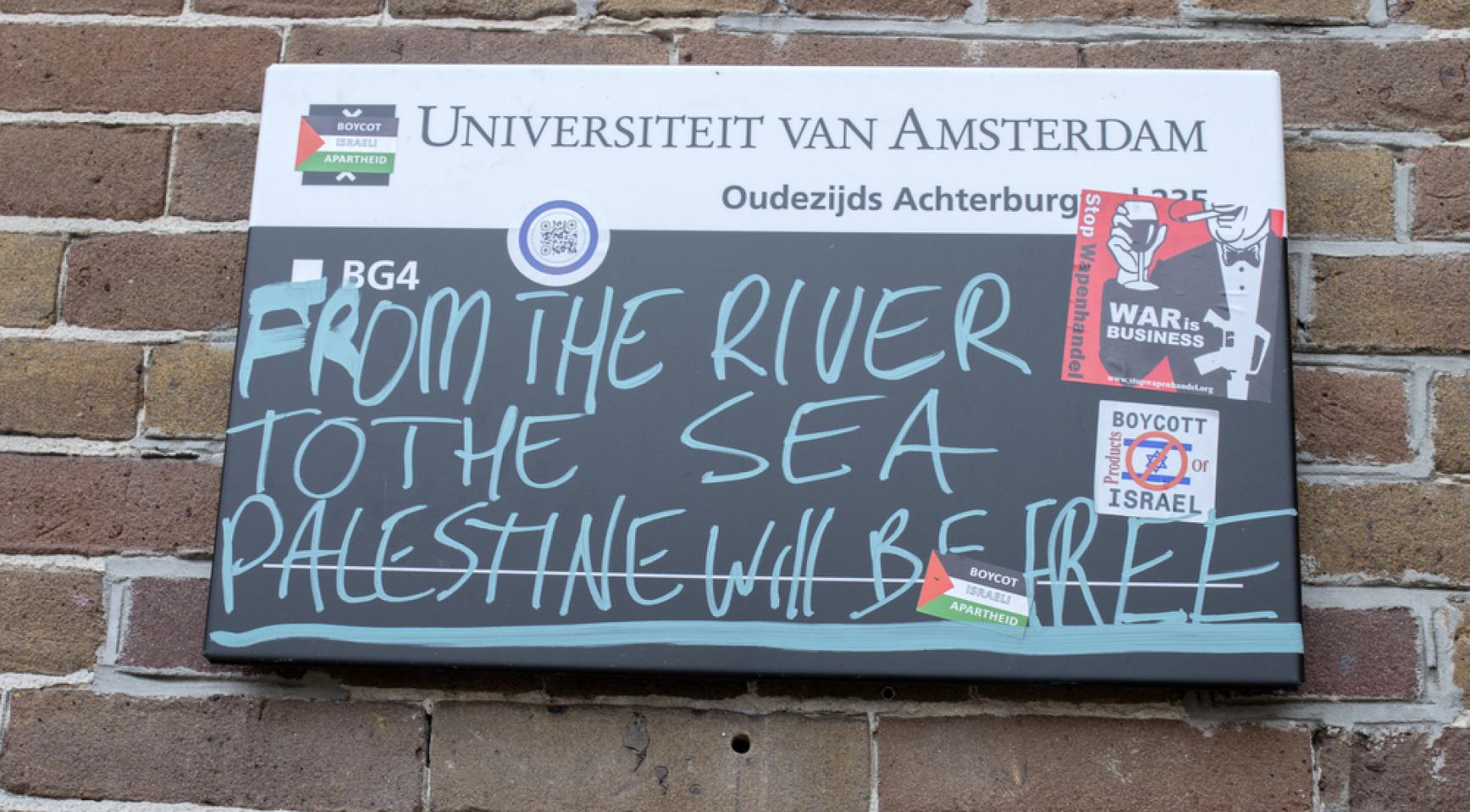 Some unrest at Pro-Palestinian protest on Univ. Amsterdam campus | NL Times