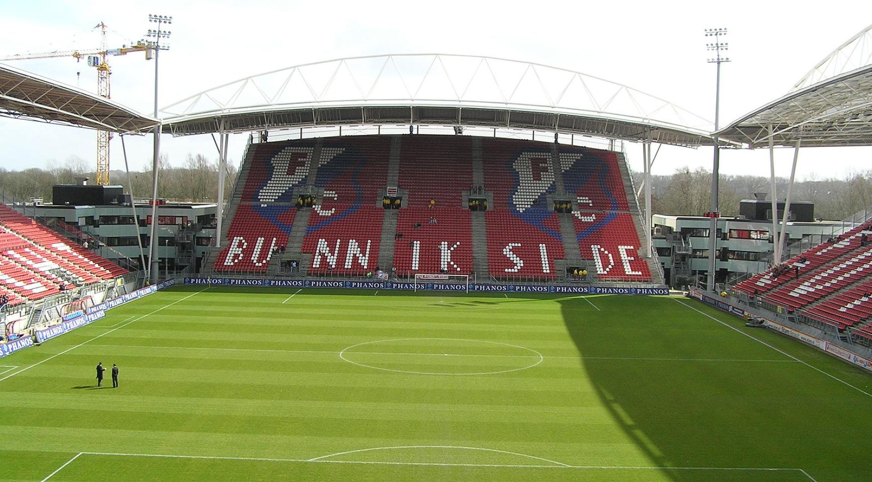 Explosive attacks target FC Utrecht security guards after intervention ...