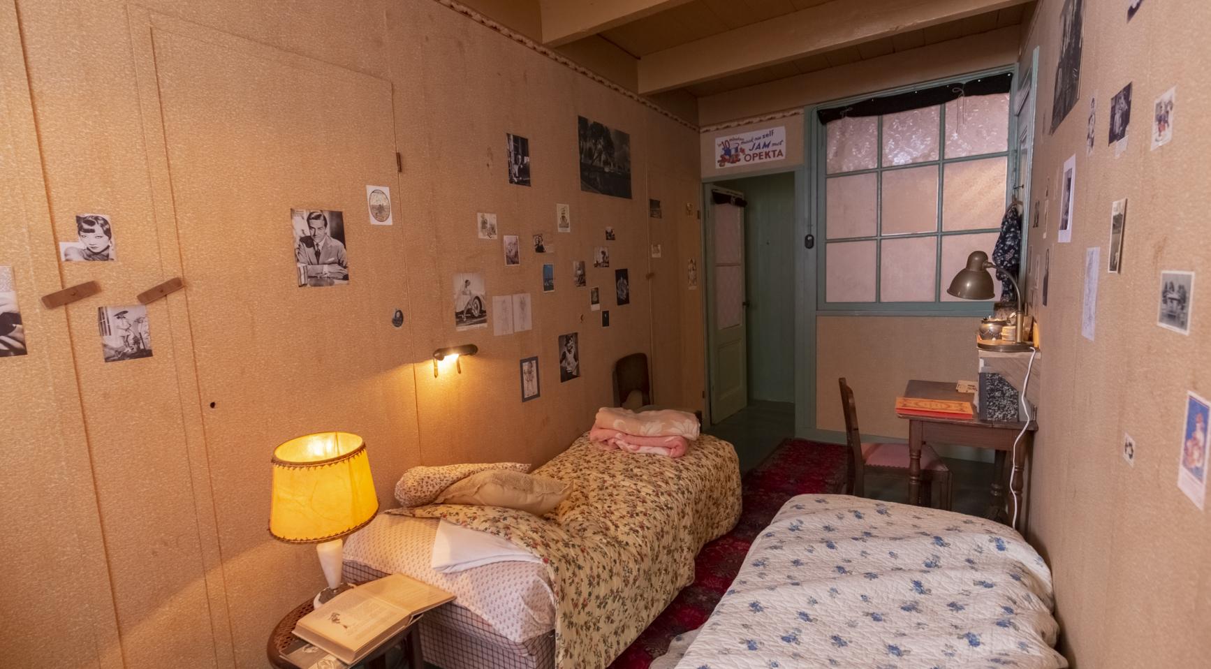 Anne Frank exhibit debuts in NYC for Holocaust Remembrance | NL Times