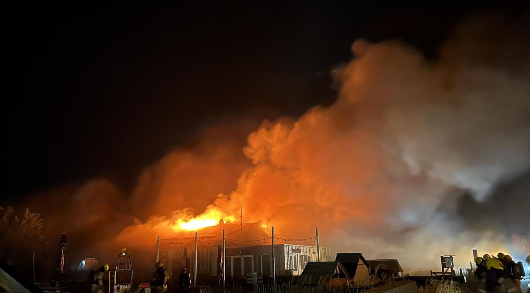 Video: Renesse campsite evacuated over very large fire in restaurant ...