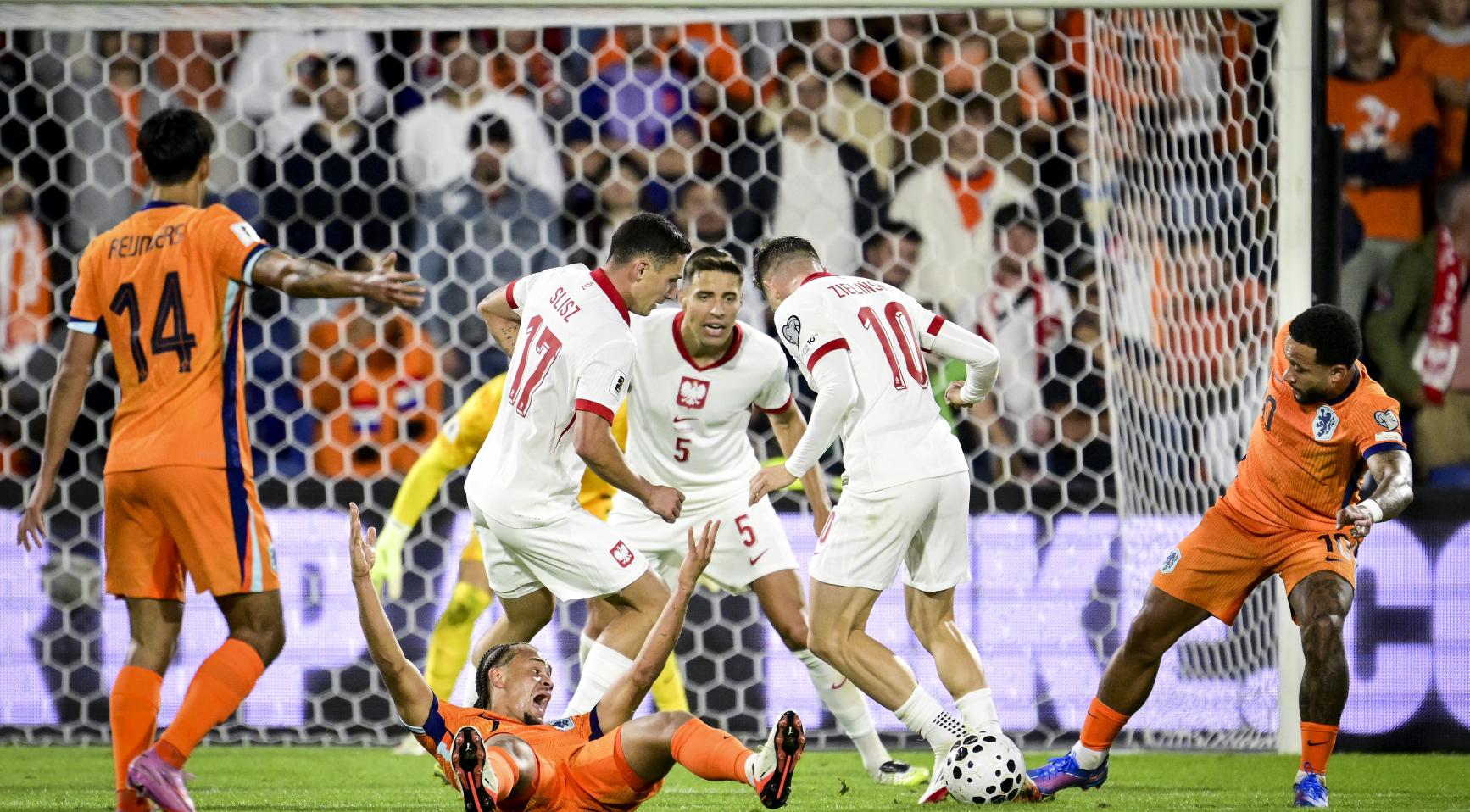 Oranje held to 1-1 draw against Poland after conceding late equalizer ...