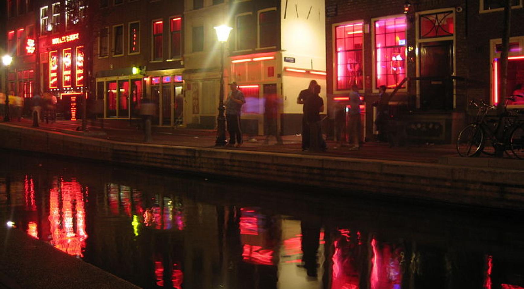 Nearly 50 Red Light windows refused permit renewal in Amsterdam | NL Times