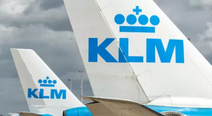 KLM agrees to 4.75% wage hike, ticket discounts for pilots, trade union ...
