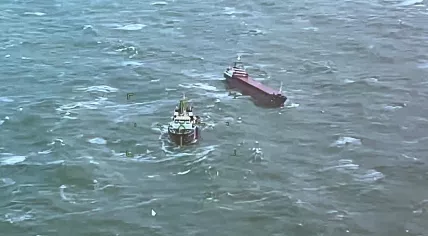 Cargo ship rudderless on the North Sea due to storm; Solar panels ...